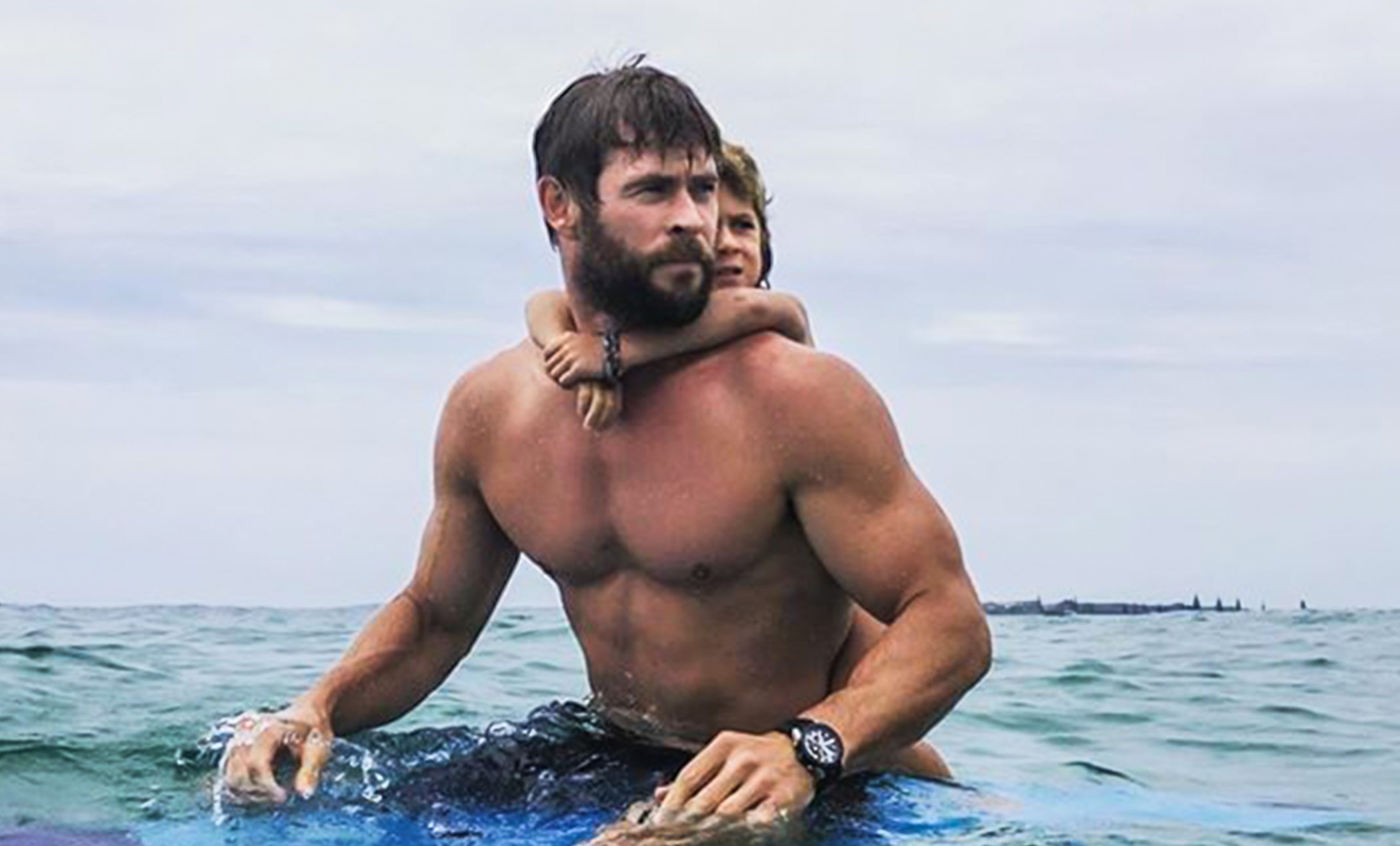 Chris Hemsworth Shared Adorable Photos of His Daughter on Different Thor Sets - fansoftrends